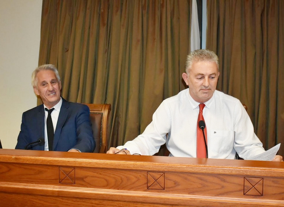 Ο ΜΠΟΥΤΟΣ «ΕΓΡΑΨΕ» ΠΑΛΙ ΤΟΝ ΣΑΒΒΑ! Ο Πρόεδρος του δημοτικού συμβουλίου ...