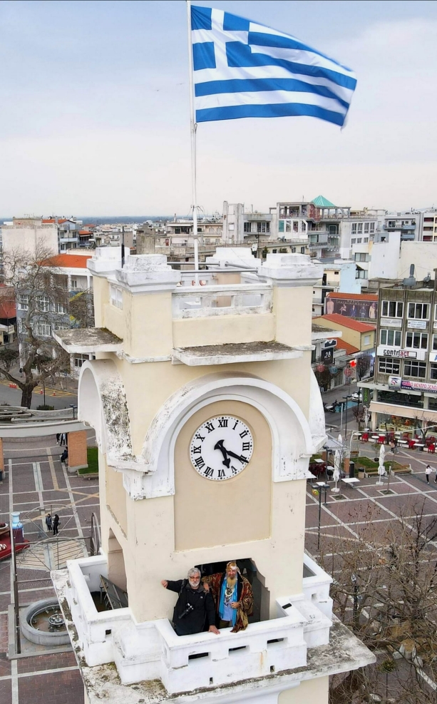 ΣΦΗΝΑΚΙΑ ΚΑΙ ΛΑΒΡΑΚΙΑ - Παραδοσιακά, σιροπιαστά γλυκά ταψιού από το ...