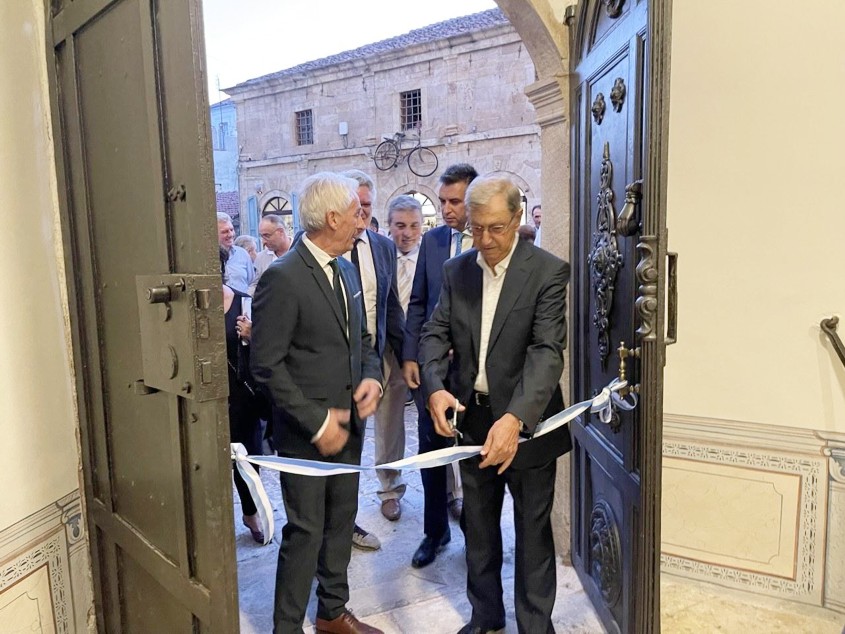 ΞΑΝΘΙΩΤΙΚΑ ΠΑΡΑΣΚΗΝΙΑ. Λάκης Στυλιανίδης σε Τσέπελη: Μανώλη τόπος στα ...