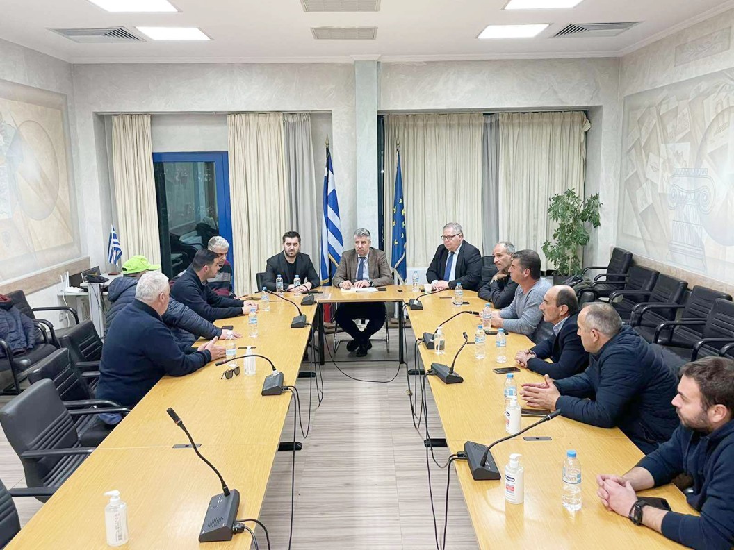 Συνάντηση του Περιφερειάρχη Χριστόδουλου Τοψίδη με αντιπροσωπεία της ...