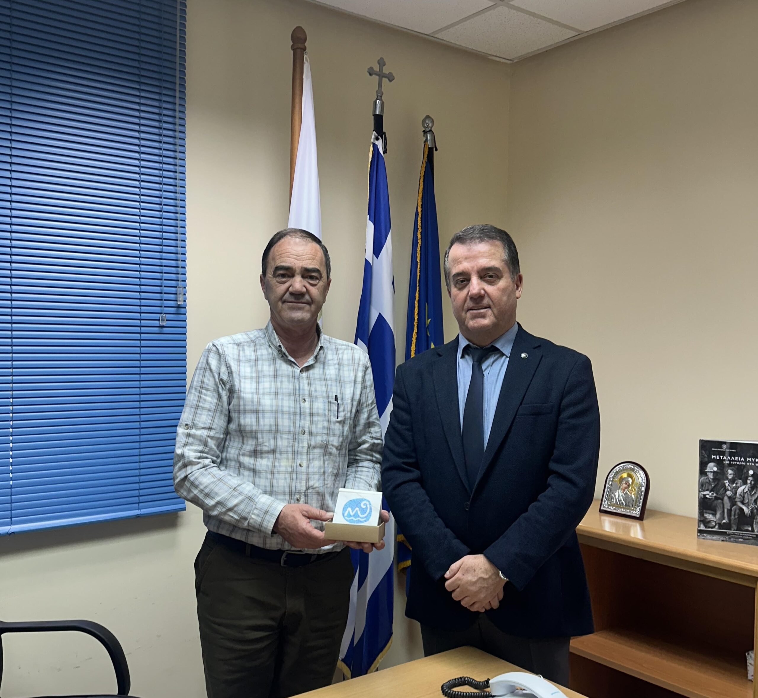 Συνάντηση του Δημάρχου Μαρωνείας-Σαπών Απόστολου Ιωάννου με τον ...