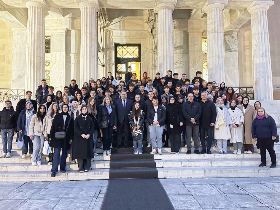 ΤΟ ΓΥΜΝΑΣΙΟ ΣΑΠΩΝ ΚΑΙ ΤΟ ΤΖΕΛΑΛ ΜΠΑΓΙΑΡ ΥΠΟΔΕΧΘΗΚΕ ΣΤΗ ΒΟΥΛΗ Ο ...